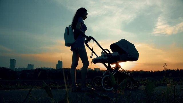 Stroller 이미지 – 찾아보기 126,642 스톡 사진, 벡터 및 비디오 | Adobe Stock