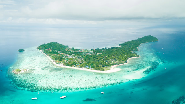 「Lipe」の画像 - 11,433 件の Stock 写真、ベクターおよびビデオ | Adobe Stock