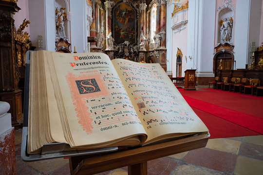 Gesangbuch bilder – Bläddra bland 405 stockfoton, vektorer och videor ...