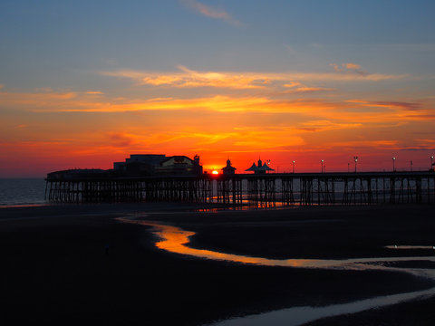 Blackpool At Night Images – Browse 569 Stock Photos, Vectors, and Video ...