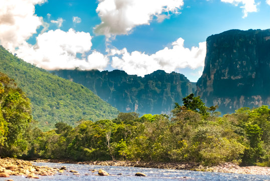 รูปภาพAuyantepui – เลือกดูภาพถ่ายสต็อก เวกเตอร์ และวิดีโอ310 | Adobe Stock