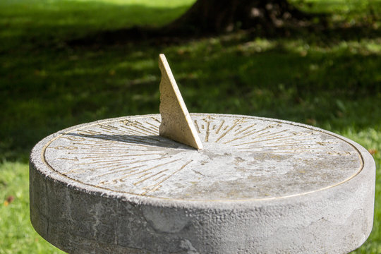 "Sun Clock" Bilder – Durchsuchen 763 Archivfotos, Vektorgrafiken und ...