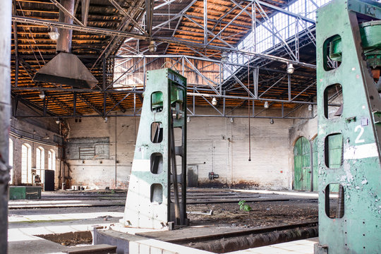 รูปภาพRoundhouse – เลือกดูภาพถ่ายสต็อก เวกเตอร์ และวิดีโอ4,297 | Adobe ...