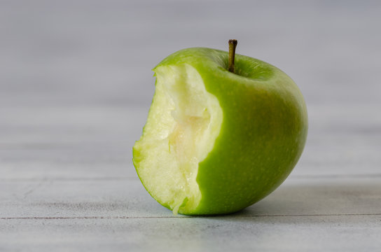 Green Apple Bite Images – Browse 34,597 Stock Photos, Vectors, and ...