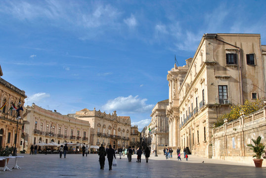 รูปภาพItaliano – เลือกดูภาพถ่ายสต็อก เวกเตอร์ และวิดีโอ3,762,084 ...