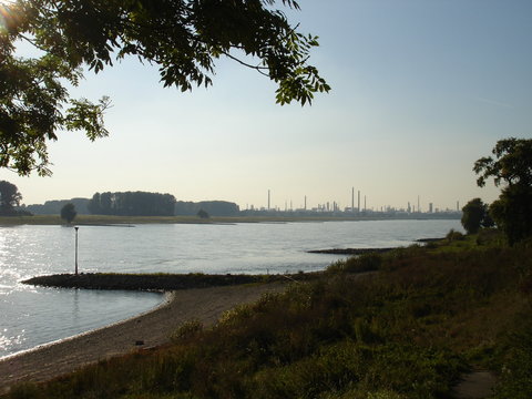 Hitdorf-Bilder: Stock-Fotos & -Videos. | Adobe Stock