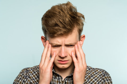 Devastated Bilder – Durchsuchen 298,972 Archivfotos, Vektorgrafiken und ...