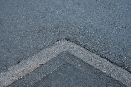 Rinnstein bilder – Bläddra bland 215 stockfoton, vektorer och videor ...