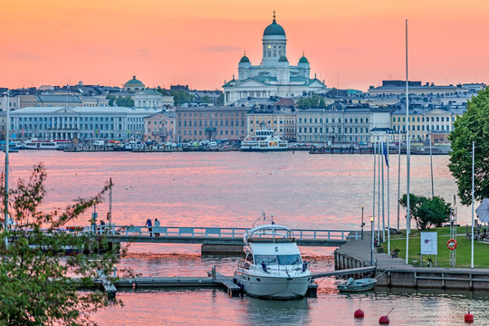 รูปภาพValkosaari – เลือกดูภาพถ่ายสต็อก เวกเตอร์ และวิดีโอ134 | Adobe Stock