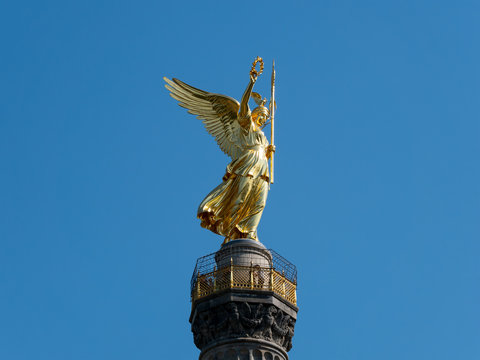 รูปภาพGoldelse – เลือกดูภาพถ่ายสต็อก เวกเตอร์ และวิดีโอ932 | Adobe Stock