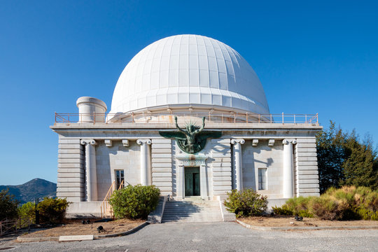 Observatoire 이미지 – 찾아보기 2,672 스톡 사진, 벡터 및 비디오 | Adobe Stock