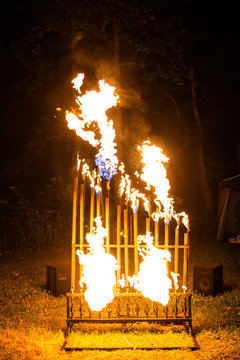 「Pyrophone」の写真素材 | 6件の無料イラスト画像 | Adobe Stock