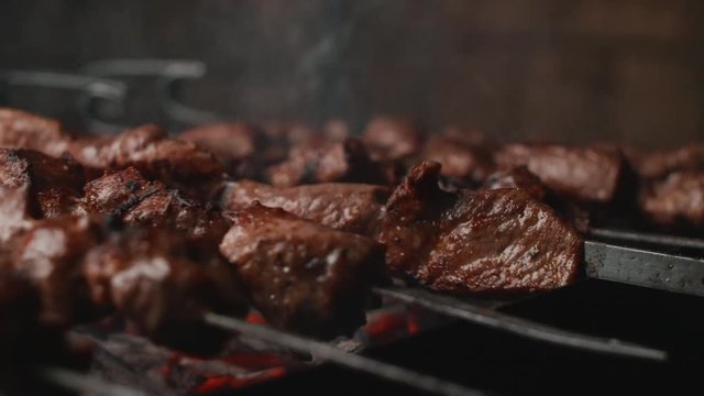 Outdoorcooking Bilder – Durchsuchen 74 Archivfotos, Vektorgrafiken und ...