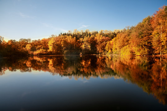Hofer Bilder – Durchsuchen 338 Archivfotos, Vektorgrafiken und Videos ...