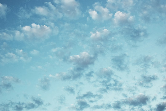 "Medium Clouds" Bilder – Durchsuchen 23 Archivfotos, Vektorgrafiken und ...