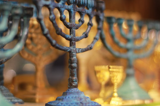 รูปภาพMenora – เลือกดูภาพถ่ายสต็อก เวกเตอร์ และวิดีโอ41,359 | Adobe Stock