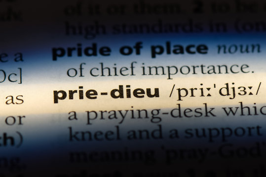 「Prie-Dieu」の写真素材 | 284件の無料イラスト画像 | Adobe Stock