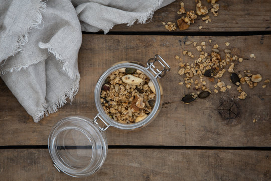 Zerealien bilder – Bläddra bland 925 stockfoton, vektorer och videor ...