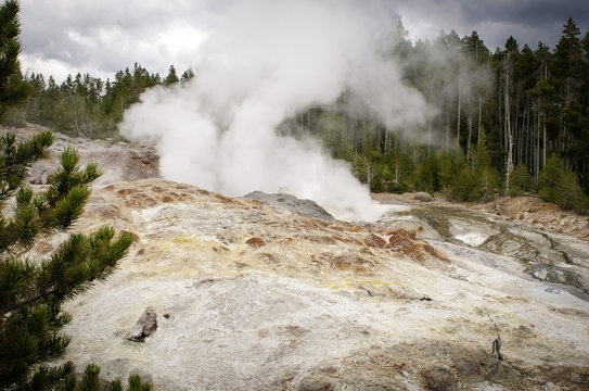 รูปภาพGyser – เลือกดูภาพถ่ายสต็อก เวกเตอร์ และวิดีโอ177,914 | Adobe Stock