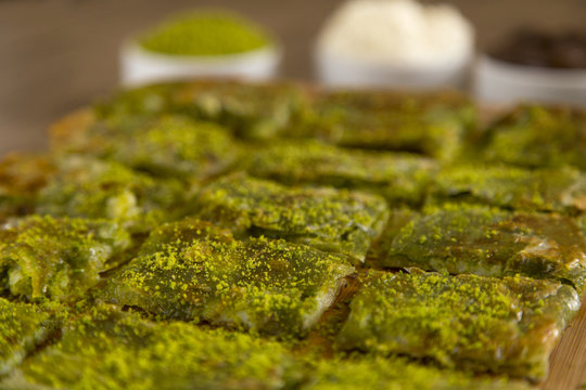 「Katmer」の写真素材 | 776件の無料イラスト画像 | Adobe Stock