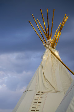 รูปภาพTipi – เลือกดูภาพถ่ายสต็อก เวกเตอร์ และวิดีโอ28,758 | Adobe Stock