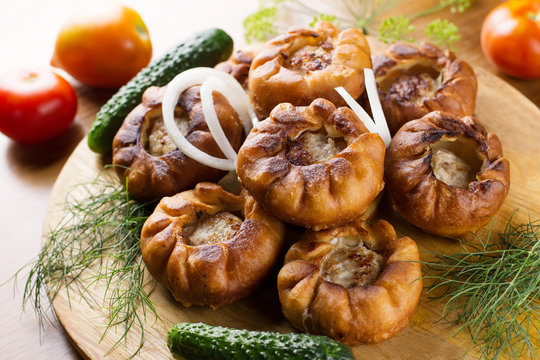 「Belyash」の画像 - 1,115 件の Stock 写真、ベクターおよびビデオ | Adobe Stock