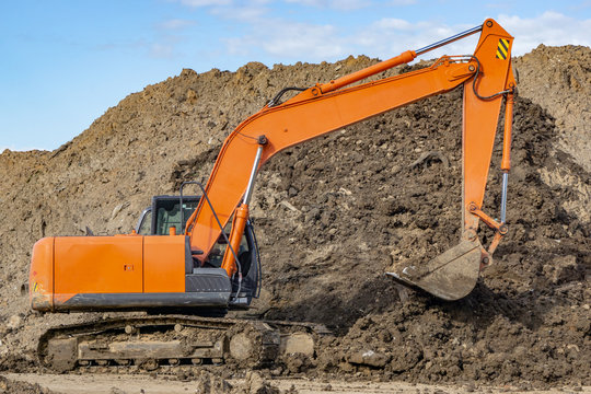 "Excavator Operator" Images – Browse 163 Stock Photos, Vectors, and ...