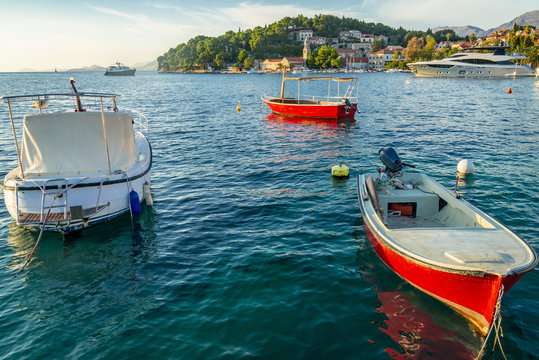 Cavat Images – Browse 50 Stock Photos, Vectors, and Video | Adobe Stock