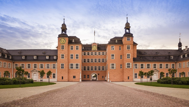 รูปภาพ"Schwetzinger – เลือกดูภาพถ่ายสต็อก เวกเตอร์ และวิดีโอ228 | Adobe ...