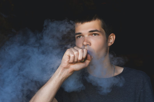 Ex-Smoker Bilder – Durchsuchen 1,108 Archivfotos, Vektorgrafiken und ...