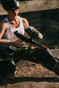 Paintballer bilder – Bläddra bland 532 stockfoton, vektorer och videor ...