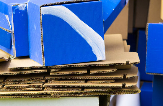 Scatoloni-Bilder: Stock-Fotos & -Videos. | Adobe Stock