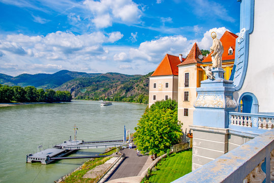 รูปภาพ"Donau – เลือกดูภาพถ่ายสต็อก เวกเตอร์ และวิดีโอ44,126 | Adobe Stock