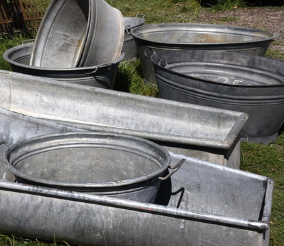 "Zinkwanne Bilder – Durchsuchen 295 Archivfotos, Vektorgrafiken und ...