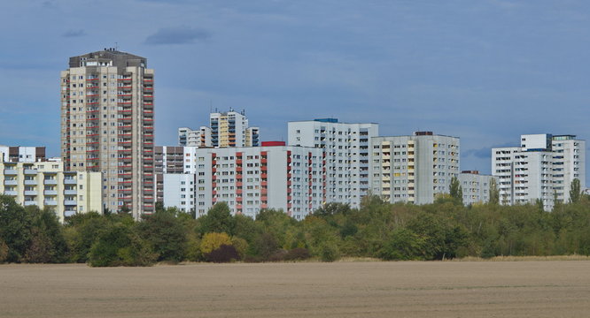 รูปภาพGropiusstadt – เลือกดูภาพถ่ายสต็อก เวกเตอร์ และวิดีโอ143 | Adobe ...