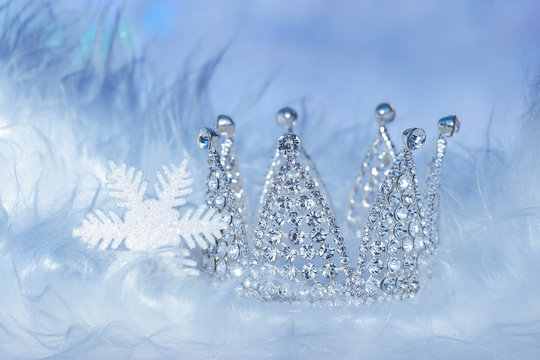 Christfest bilder – Bläddra bland 3,600 stockfoton, vektorer och videor ...