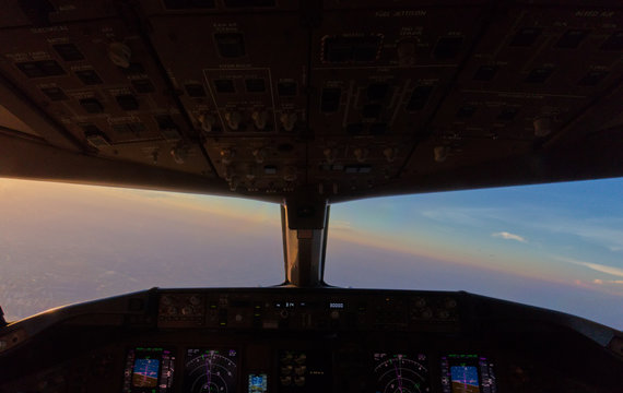 รูปภาพCopilot – เลือกดูภาพถ่ายสต็อก เวกเตอร์ และวิดีโอ5,736 | Adobe Stock