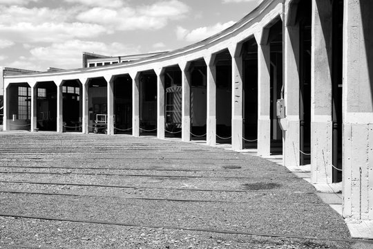 รูปภาพRoundhouse – เลือกดูภาพถ่ายสต็อก เวกเตอร์ และวิดีโอ4,297 | Adobe ...