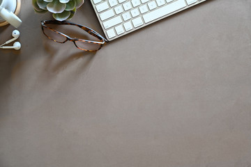 Free Brown Desktop Wallpaper