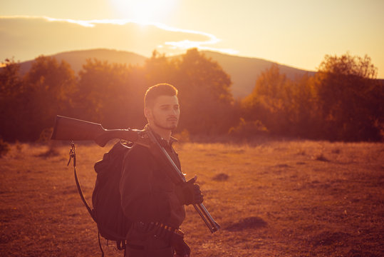 รูปภาพHuntsman – เลือกดูภาพถ่ายสต็อก เวกเตอร์ และวิดีโอ12,065 | Adobe Stock