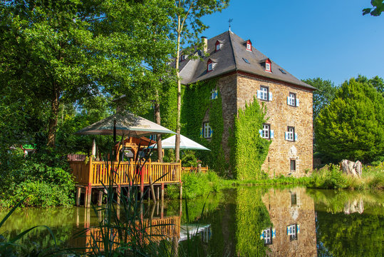 Windeck-Bilder: Stock-Fotos & -Videos. | Adobe Stock