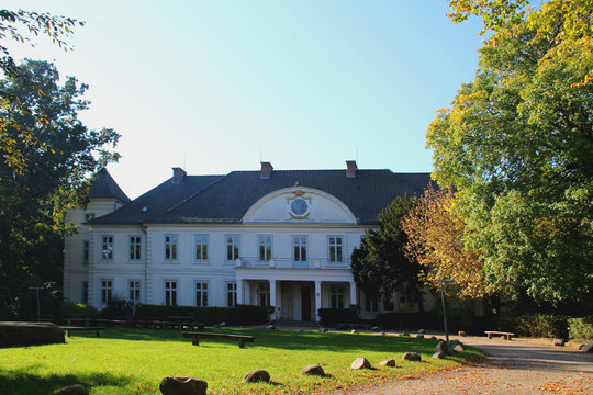 Noer Images – Browse 16 Stock Photos, Vectors, and Video | Adobe Stock