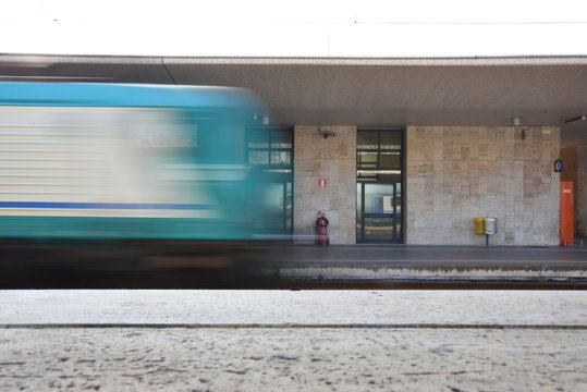 Abfahren Bilder – Durchsuchen 10,909 Archivfotos, Vektorgrafiken und ...