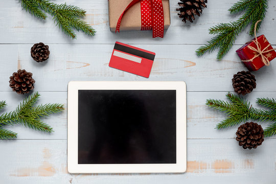 Christmas Credit Cards Images – Browse 27,272 Stock Photos, Vectors ...