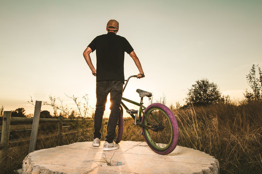 "Bmx Rider" Bilder – Durchsuchen 42,887 Archivfotos, Vektorgrafiken und ...