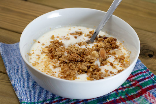 「Seriales」の写真素材 | 3件の無料イラスト画像 | Adobe Stock