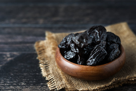 รูปภาพPrune – เลือกดูภาพถ่ายสต็อก เวกเตอร์ และวิดีโอ200,374 | Adobe Stock