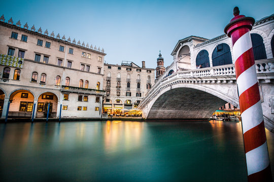 Realto Bilder – Durchsuchen 217 Archivfotos, Vektorgrafiken und Videos ...