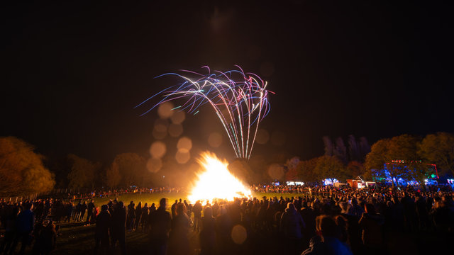 "Bonfire Night" Images – Browse 68 Stock Photos, Vectors, and Video ...