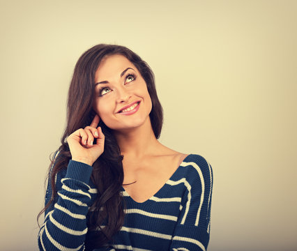 Pullower Bilder – Durchsuchen 424 Archivfotos, Vektorgrafiken und ...